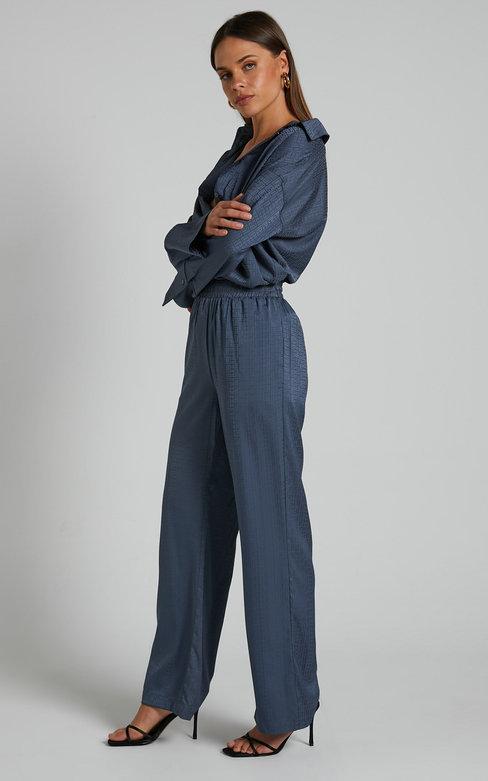 4th And Reckless Mimi Satin Trouser In Blue Geo Showpo